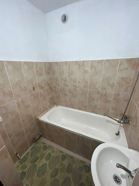 Tez 3 xonalik sotiladi arzin yangi domdan 6 mik
