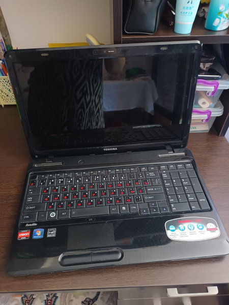 Notebook sotiladi