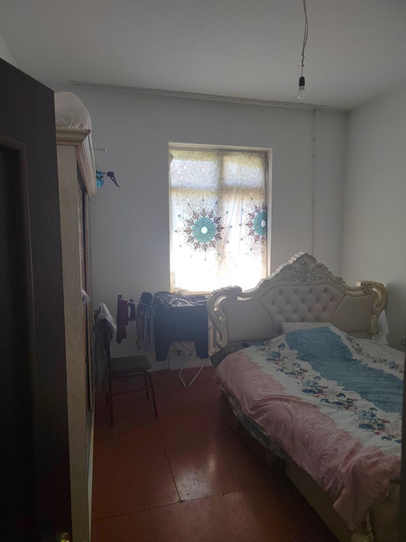 Продается коттедж, 6 соток,4 комнаты напротив Муаттар тонг, город Буха