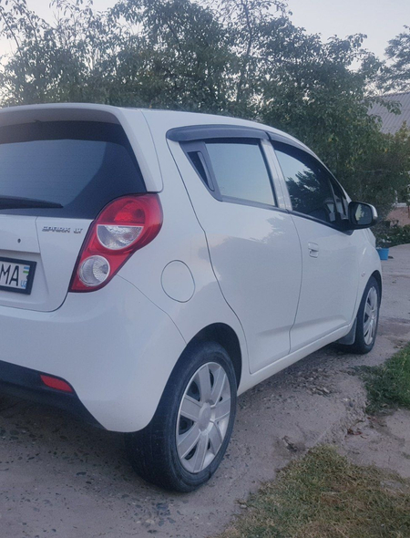 SPARK avtomobili
