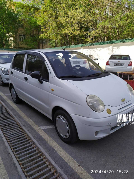 Matiz, balonlar yangi megicar bor moshina  mator qilingan.