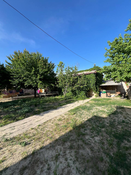 Hovli uchastka 8 sotix