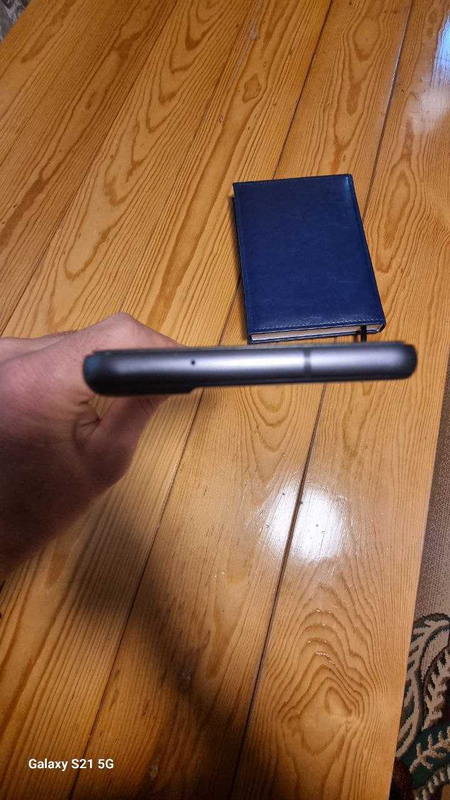Samsung S21 FE яхши холатда