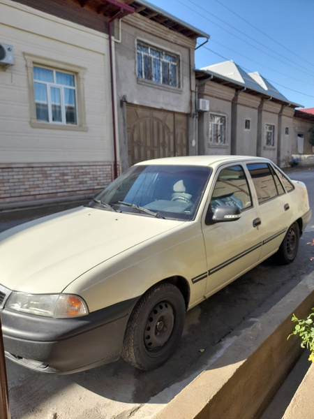 Moshina sotiladi gazi bor