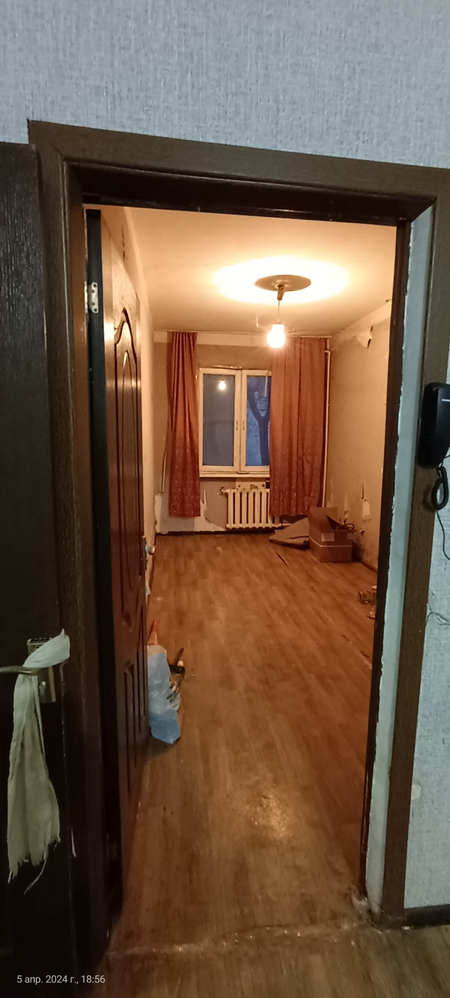Продаю Свою 2'3 комнатную квартиру , 1-Этаж Юнусабад-11 МегаПланет