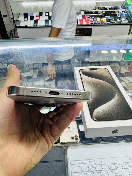 iPhone 15 Pro Max 512 gb ideal