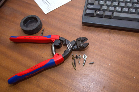 Болторез компактный KNIPEX CoBolt® (Германия)