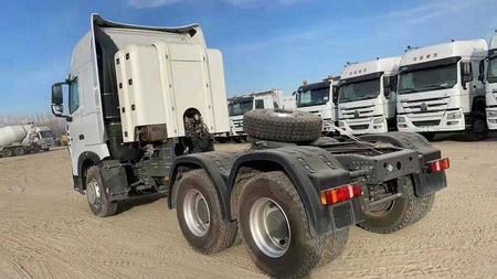 Тягач HOWO A7-G, 6×4 на Метан газовый