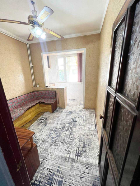 Продаётся северный вокзал ,Центральная авиакасса

Комнат-2/ М2- 60м2