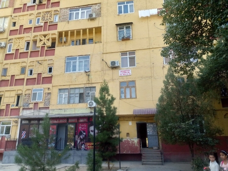 Sergili strayitel 12 bekat 3 etaj 9 etajli 1 xona 2 xona qilingan