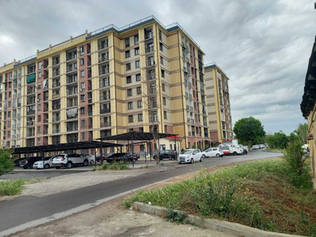 Uchastka yer xisobda sotladi