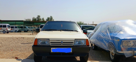 Автомобиль Лада 2108