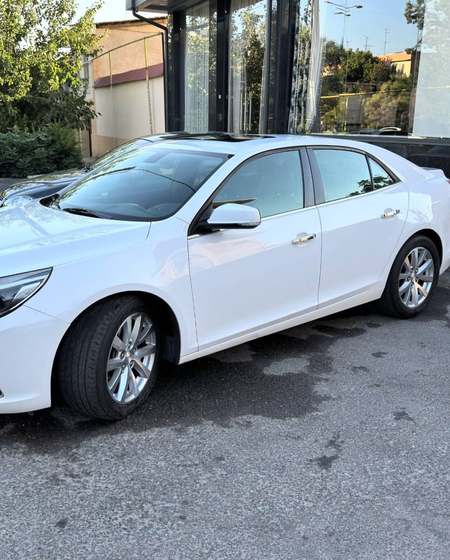 Малибу 1  3поз автомат сотилади.  Пробег 91000км. Краска тоза.