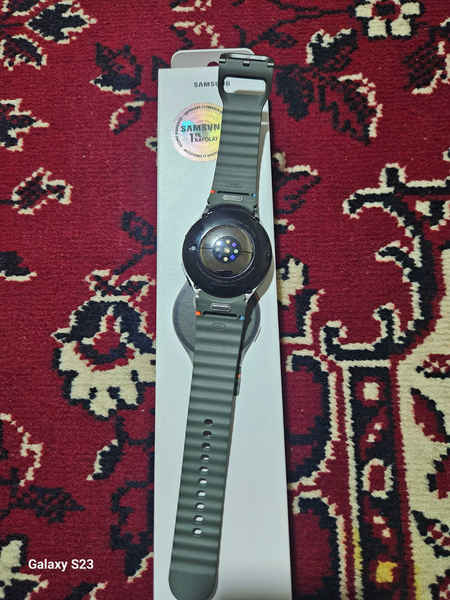 Galaxy Watch 7 44mm 
2024 yil Iyul seriya Green