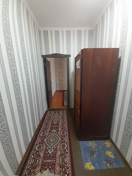 Чирчик ш. 10 м/н 3-этаж 1х янги планировка 39 м²