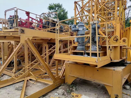 Булиб тулашга кран XCMG 6013-8