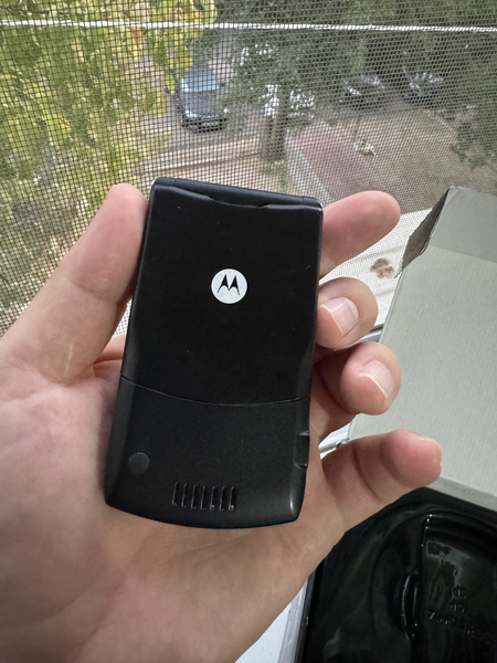 Motorola V3i идиал