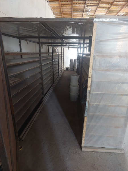 Fasadni plitka ishlab chiqardigan aparat
