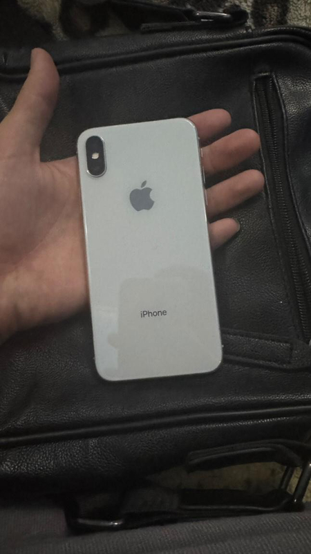 Iphone X  64 gb emkost 70 rodnoy