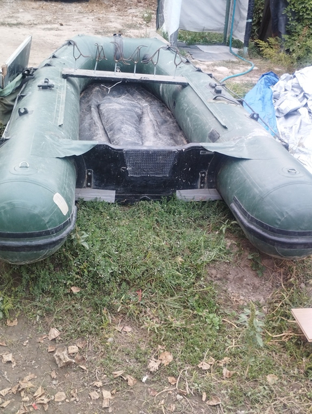 Продаётся лодка надувная hanter