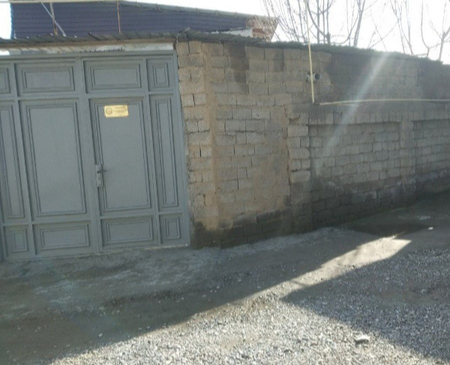 Hovli 3sotix sotiladi