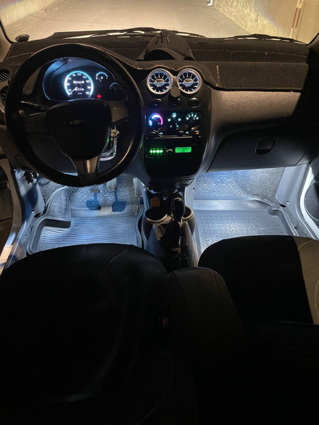 Matiz daewoo sotiladi