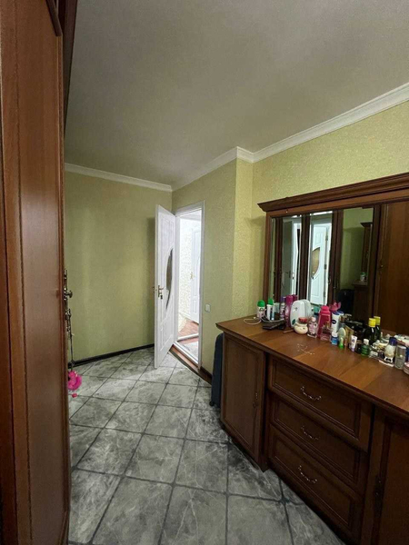 Продаётся срочно квартира в центре Ор р метро Максим горький