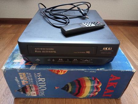 Видеомагнитофон AKAI VS-R110EDG