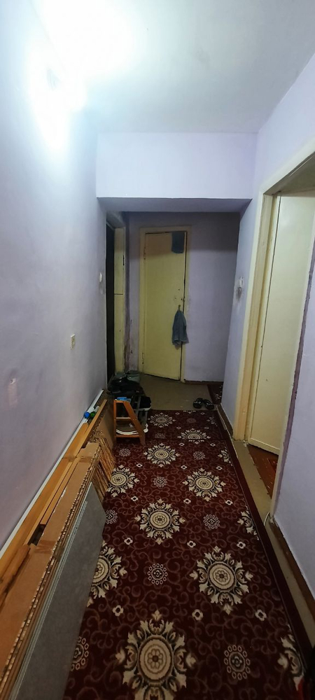 Продаеться Чиланзар -23 2 х комнатная на 1 ом этаже