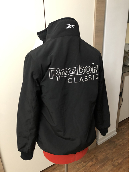 Reebok куртка размер XS,S