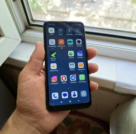 Redmi8 3/32Гб работает отлично
