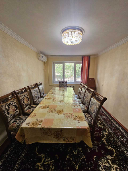 4 xonali 85m² 1-qavat sotiladi.