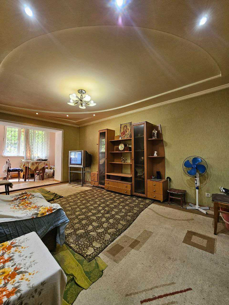 Продам квартиру 2/1/4, 47 м2, кирпич, памятник М. Улугбеку