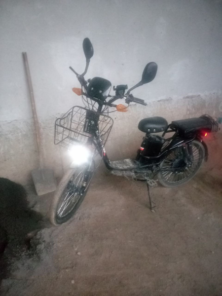 Sukuterli velosiped sotiladi