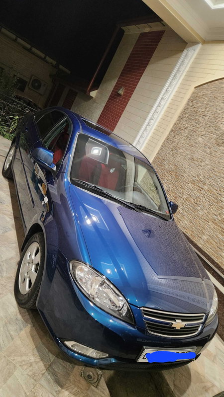 Автомобиль Lacetti 3 позиция
