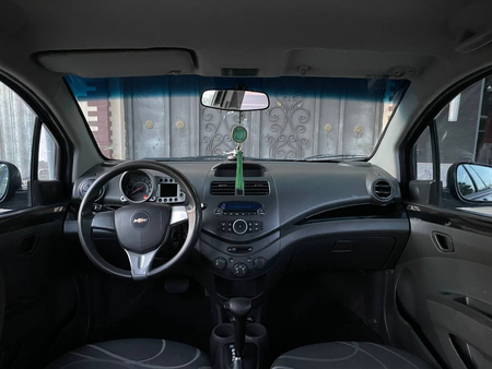 Spark avtomat 2015yil qora xolati ideal ishi yoq