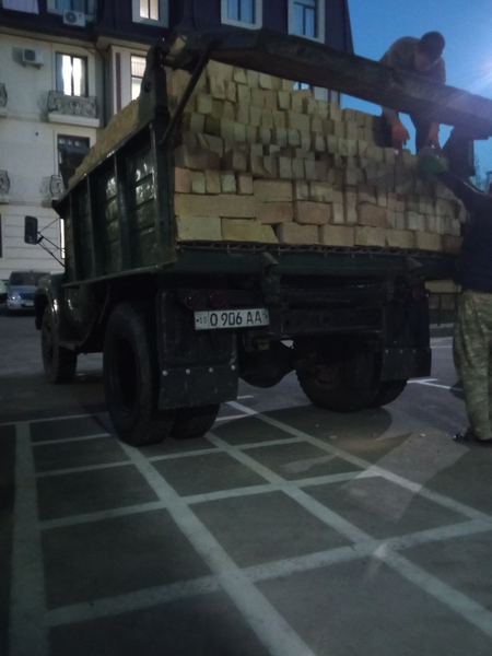 пишкан гиштлар ва хом гиштла