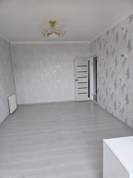 Ттз-2 продаётся квартира 2/2/4 балкон 1.5х6 Кафе Ульяна
