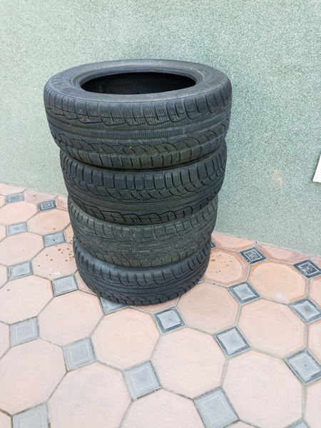Продам зимнюю резину Kumho.