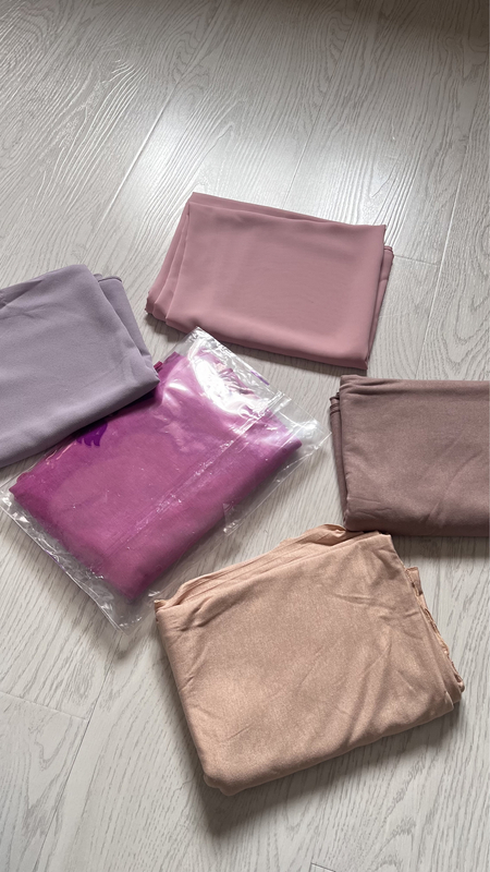 Продам шарфы , платки DIOR, шапки под хиджаб