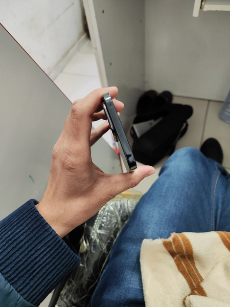 Honor 200 lite.  Yangidek