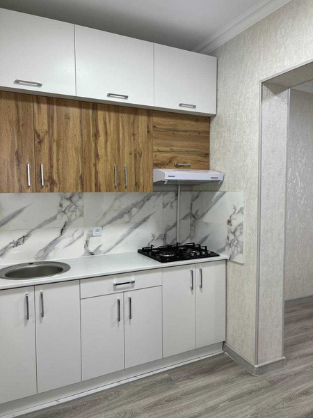 Срочно продаётся 2-х комн квартира в Куйлюк массив-4, 2/2/4