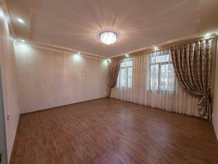 2х комнатная квартира на 3 этаже 67кв/м, в Самарканде