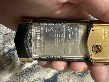 Vertu signature