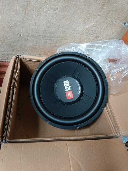 JBL 1200 sotiladi