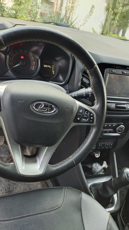 Lada XRAY CROSS 2019