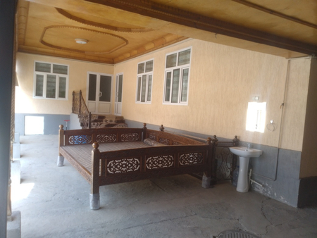 Uchastka sotiladi