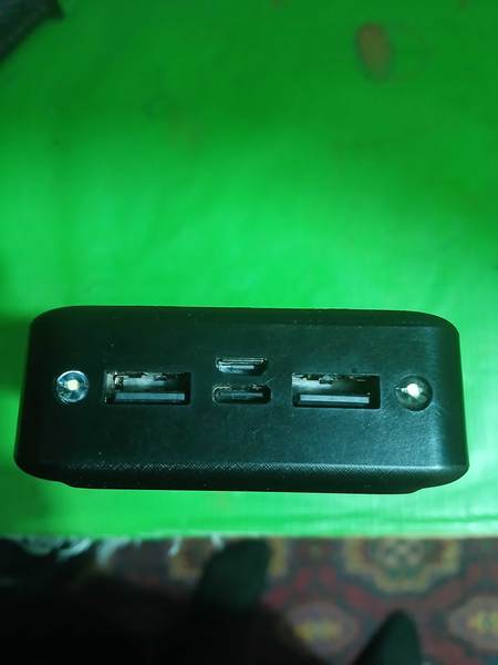 Power bank sotiladi