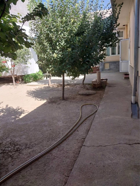 Beshqayragochda 4 sotix hovli sotiladi.