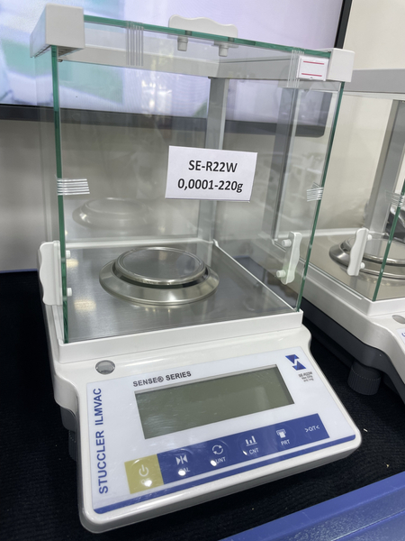 лабараторные весы 0.001гр. (1мг) STUCCLER